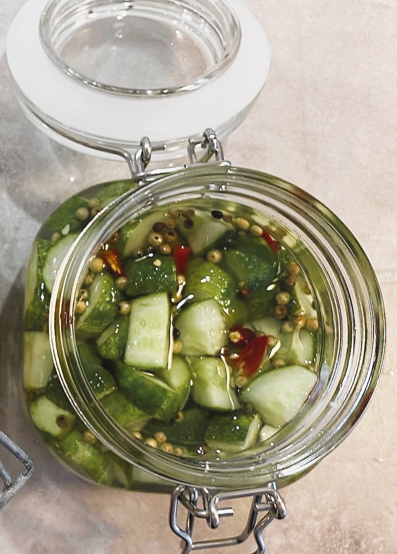 Making pickled cucumbers